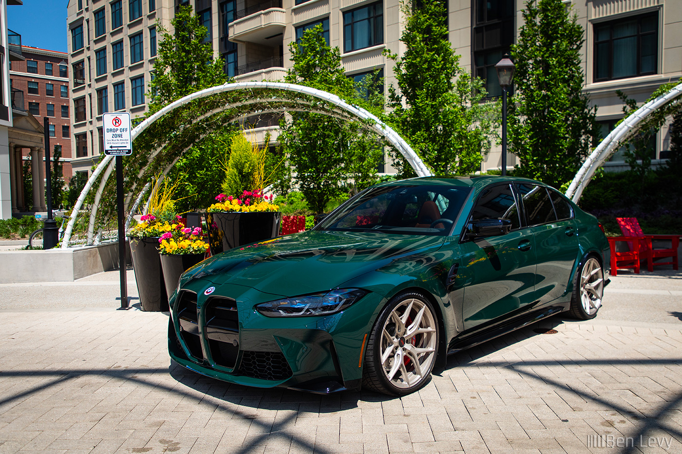 Lowend Garage - Cars at Lincoln Common: May 20, 2023 - BenLevy.com
